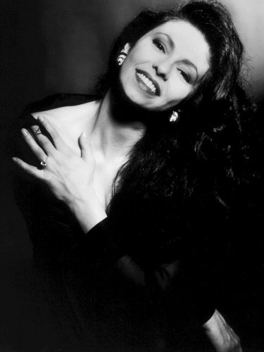 Laura Fygi Live in Singapore 2013 for a Concert – joven.at.heart